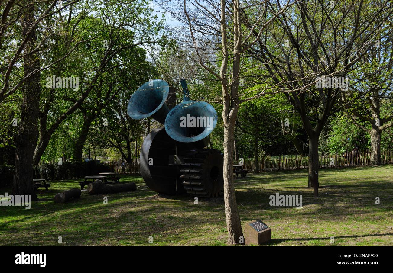 London - 04 11 2022: "Annunciation" sculpture by Andrew Burton in ...