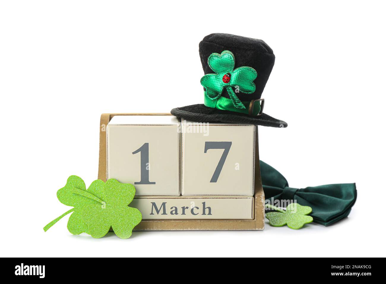 Leprechauns hat decorative clover hi-res stock photography and images ...