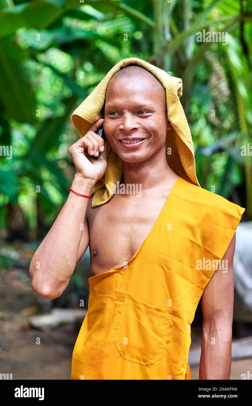 Indigenous language phone hi-res stock photography and images - Alamy