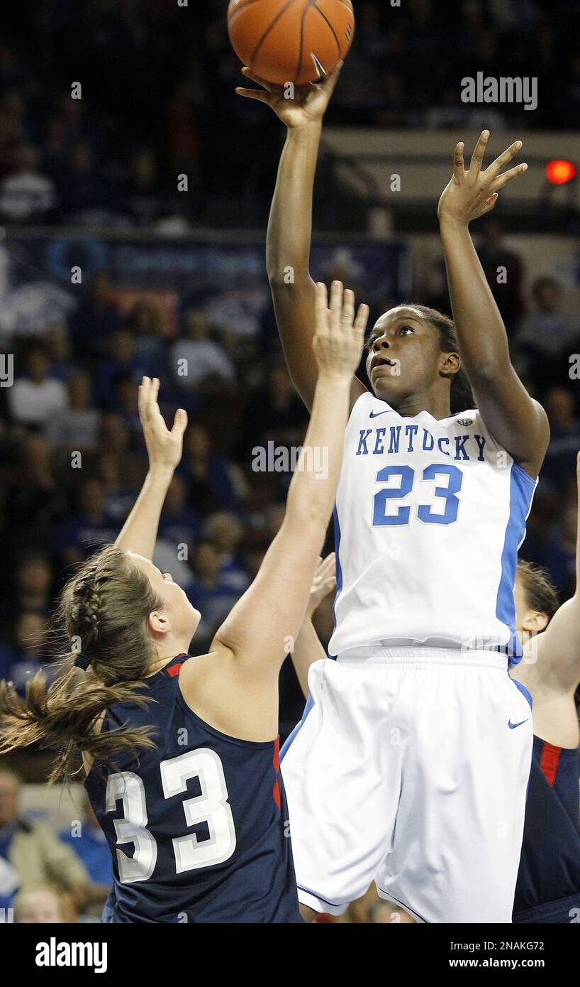Kentucky's Samarie Walker (23) shoots over Samford's Hannah Dawson (33 ...