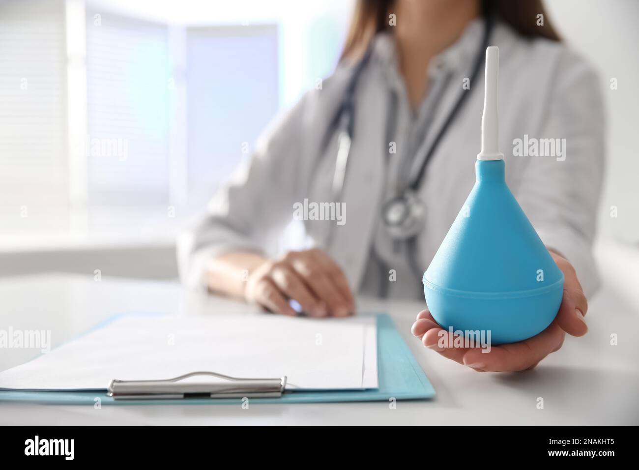 Hospital table cleaning hi-res stock photography and images - Alamy