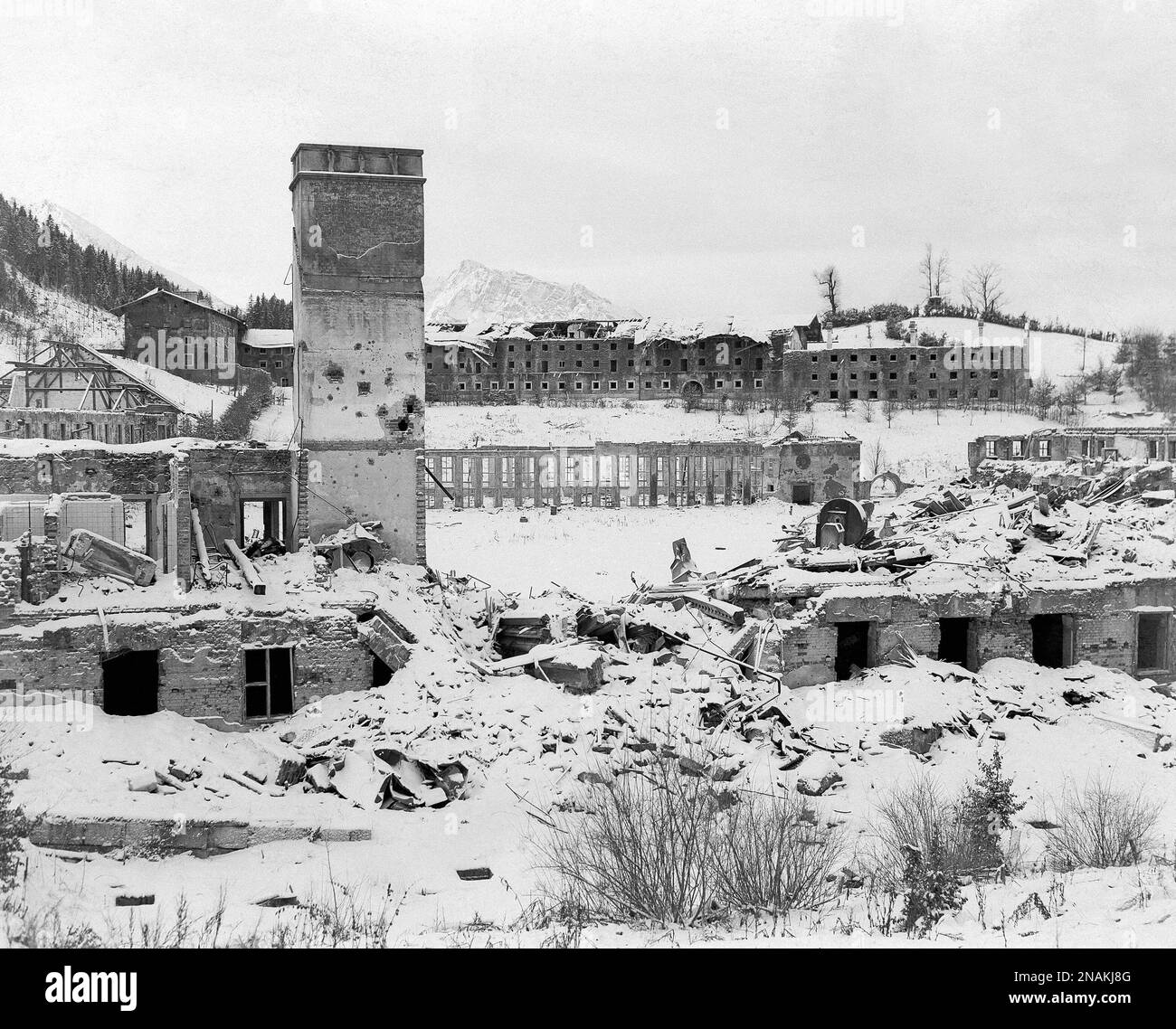 Three thousand SS troops from Hitler’s elite guard protected his ...