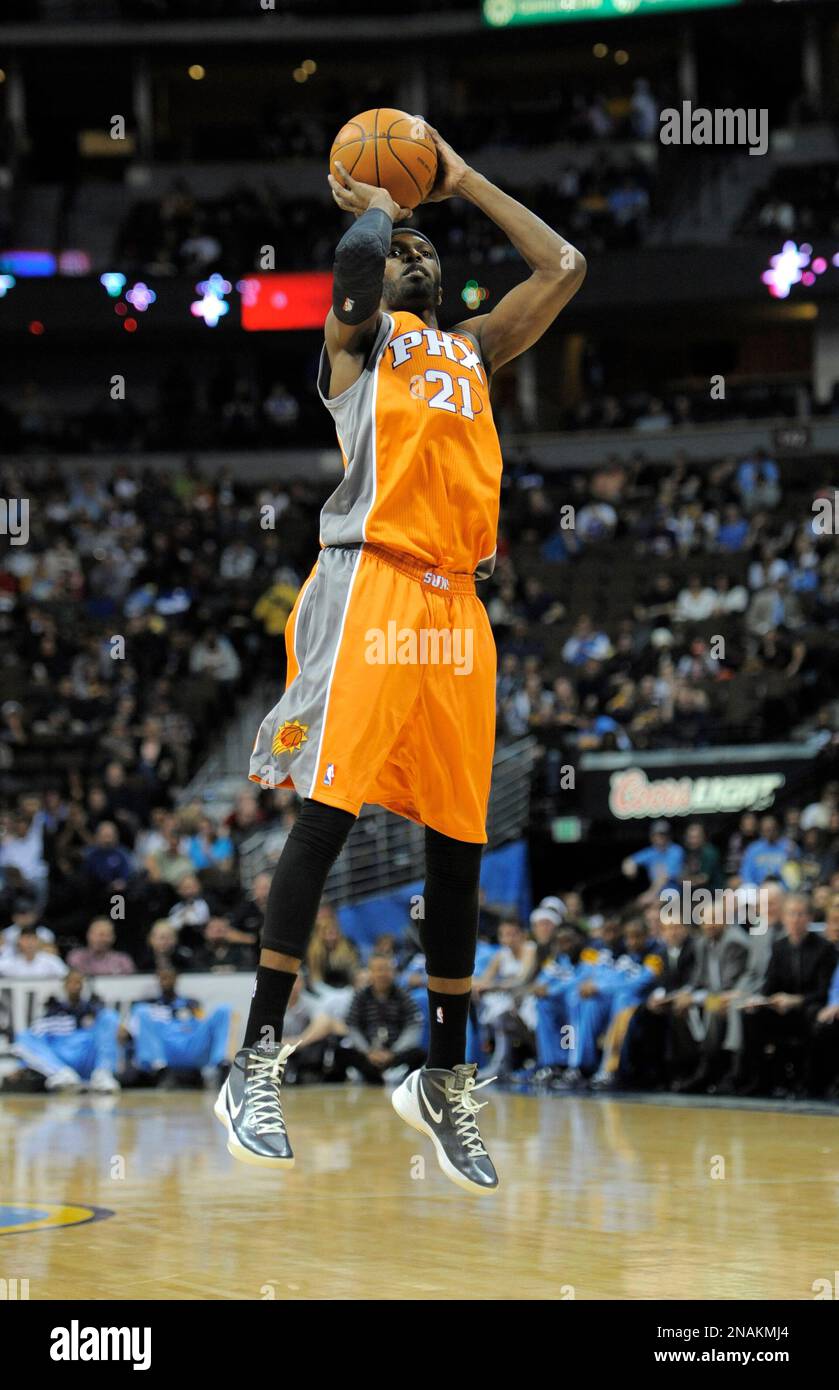 Phoenix Suns power forward Hakim Warrick shoots against the Denver ...
