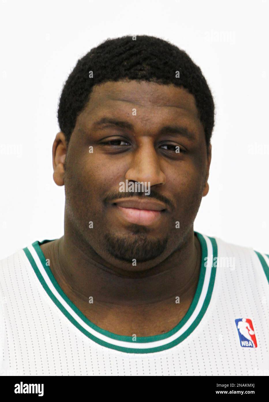 Headshot of Boston Celtics NBA basketball player Mike Sweetney during ...