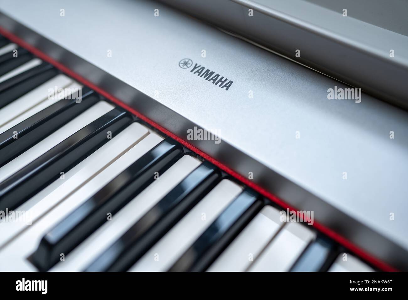 Yamaha piano hi-res stock photography and images - Alamy
