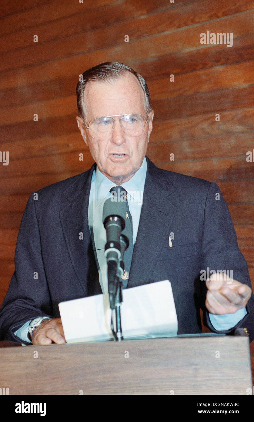 President George H.W. Bush holds a press conference at his summer home ...