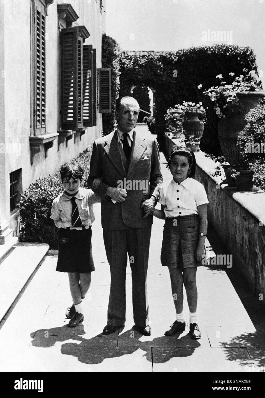 The two children of the Marquis Giorgio de Cuevas, whose wife, Margaret ...