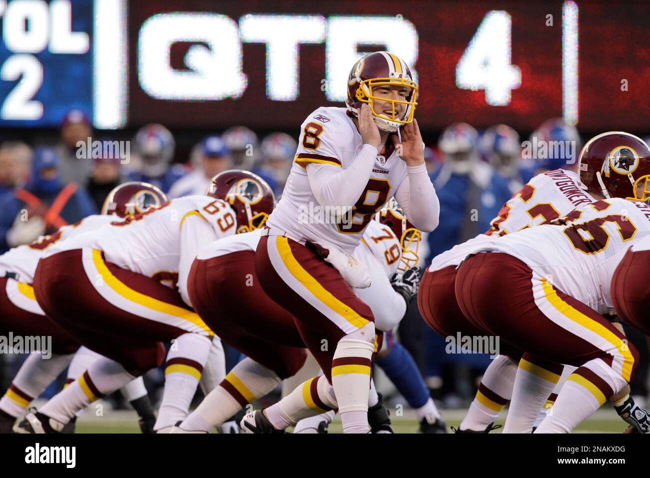 Washington Redskins quarterback Rex Grossman (8) calls a play during ...