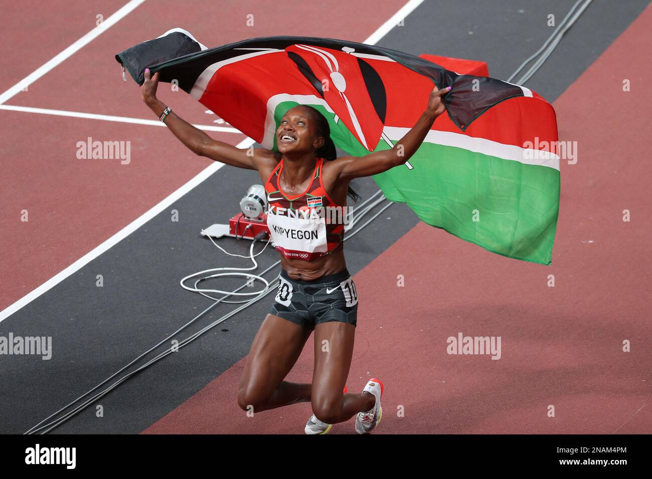 Gold medal womens 1500m final hi-res stock photography and images - Alamy