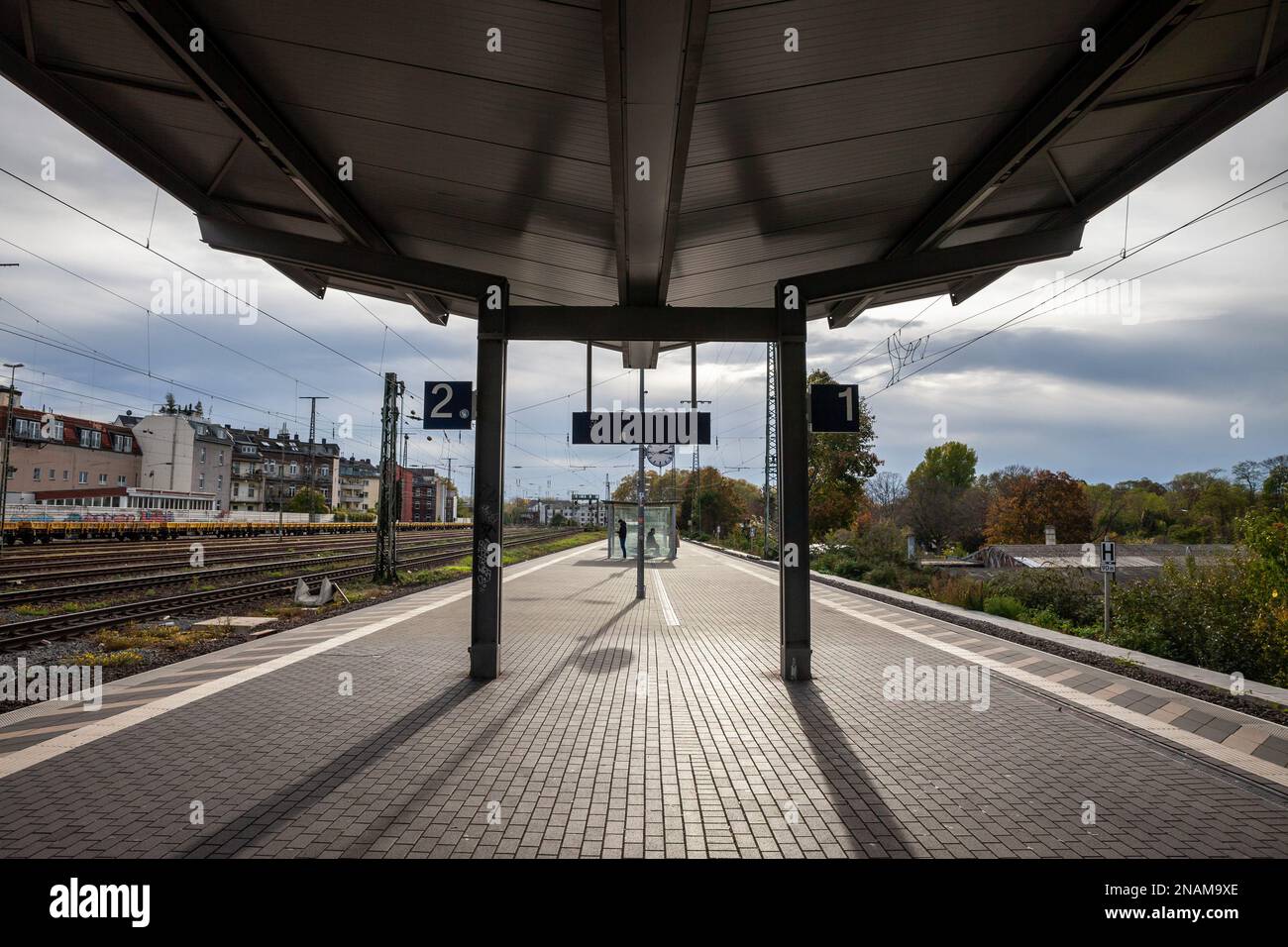 Picture of the main platform of Koln Westbhf in Cologne, Germany. Köln ...