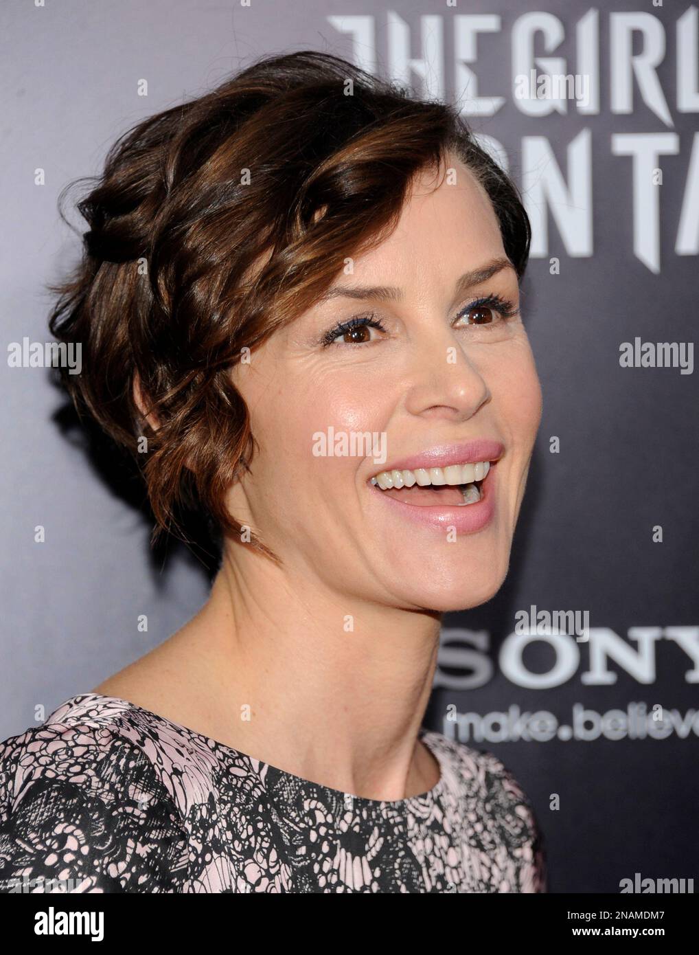 Actress Embeth Davidtz attends the premiere of "The Girl With The Dragon Tattoo" at the Ziegfeld ...