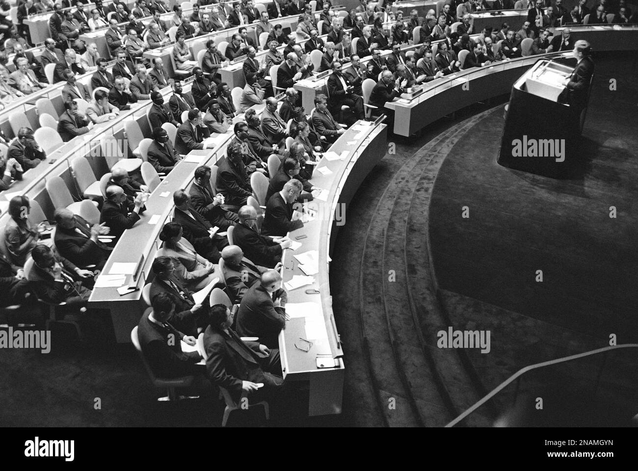The members of the Soviet delegation, front row center, did not join in ...