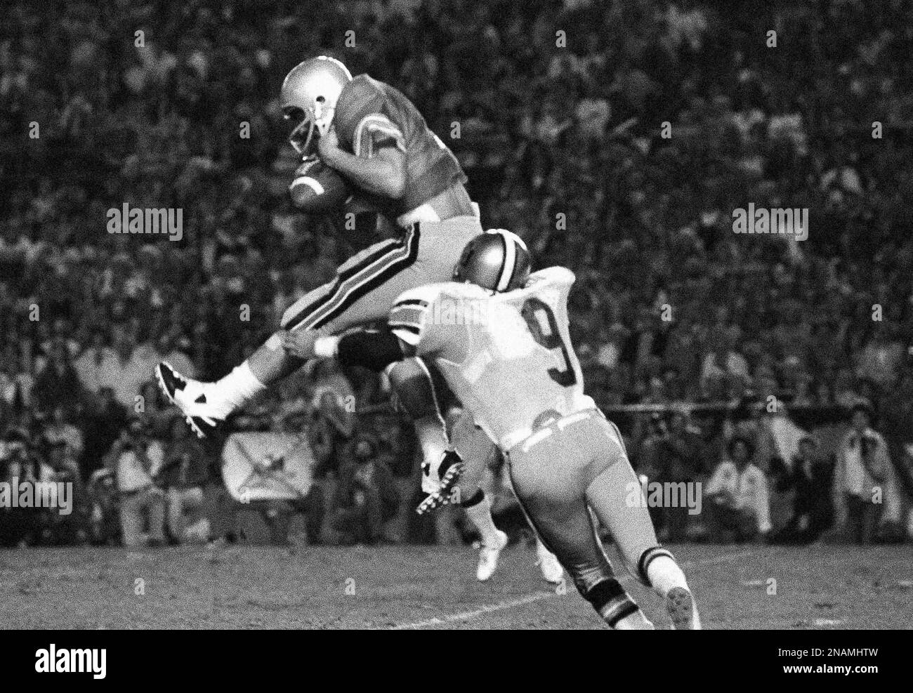 James Harrell (11) takes a pass from Ohio State quarterback Roy Gerald ...