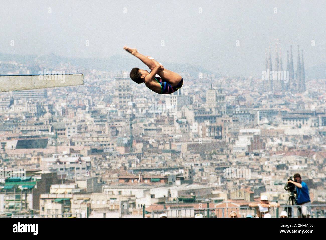 China's Fu Mingxia performs in the Women's 10 meter Platform Diving ...