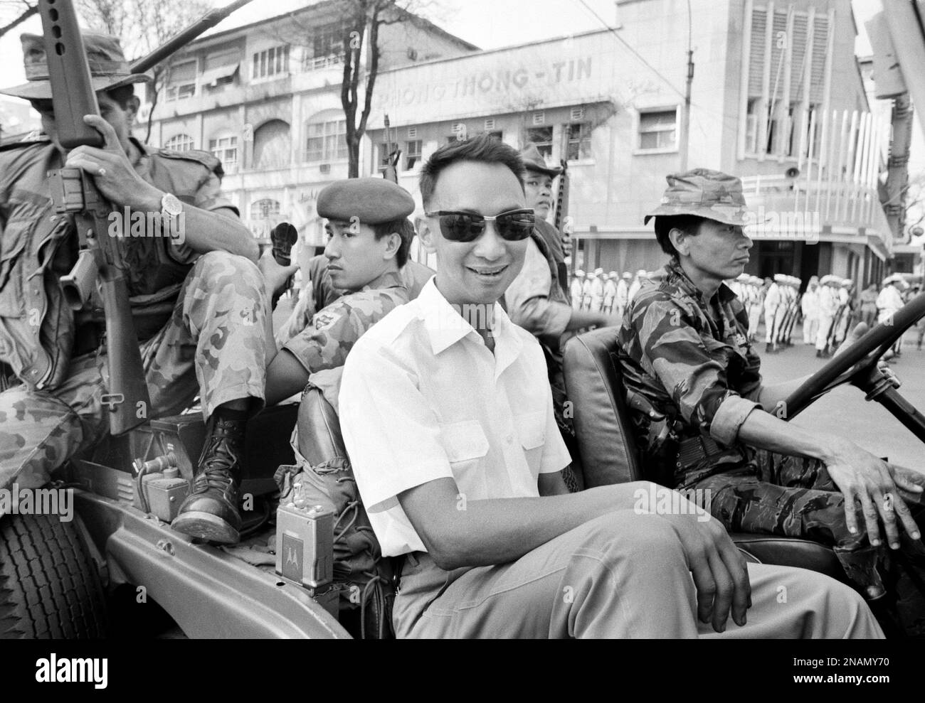 General Nguyen Ngoc Loan South Vietnamese Police Chief Who Executed Nguyen Van Lem A Viet Cong
