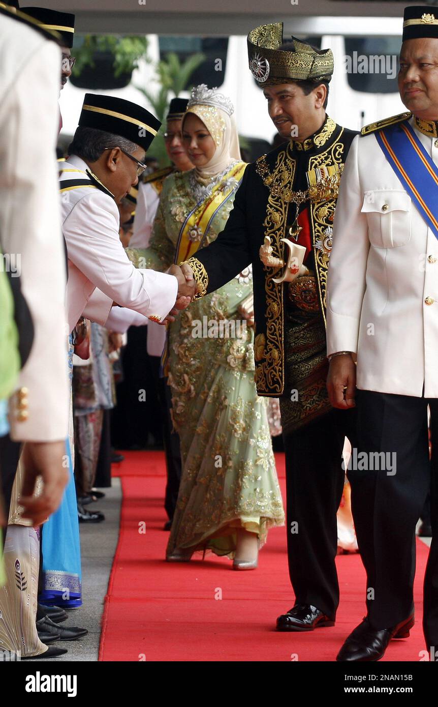 Malaysia's outgoing King, Sultan Mizan Zainal Abidin, second from right ...
