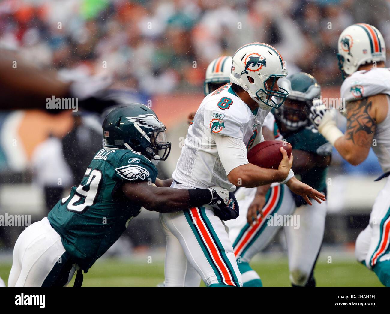 Philadelphia Eagles outside linebacker Brian Rolle (59) sacks Miami ...