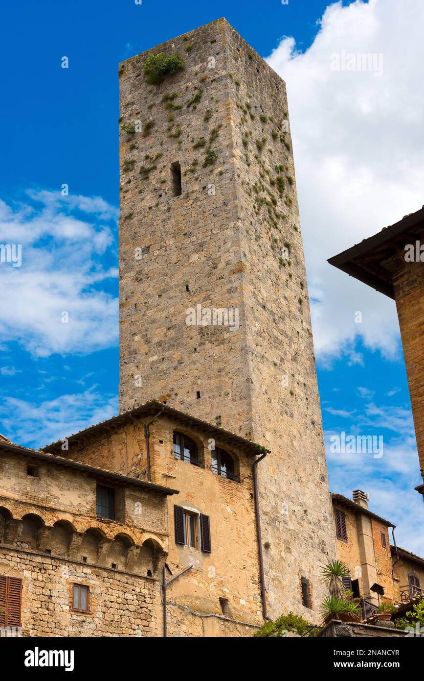 Torre dei Becci (Becci Tower), in San Gimignano medieval town, UNESCO ...