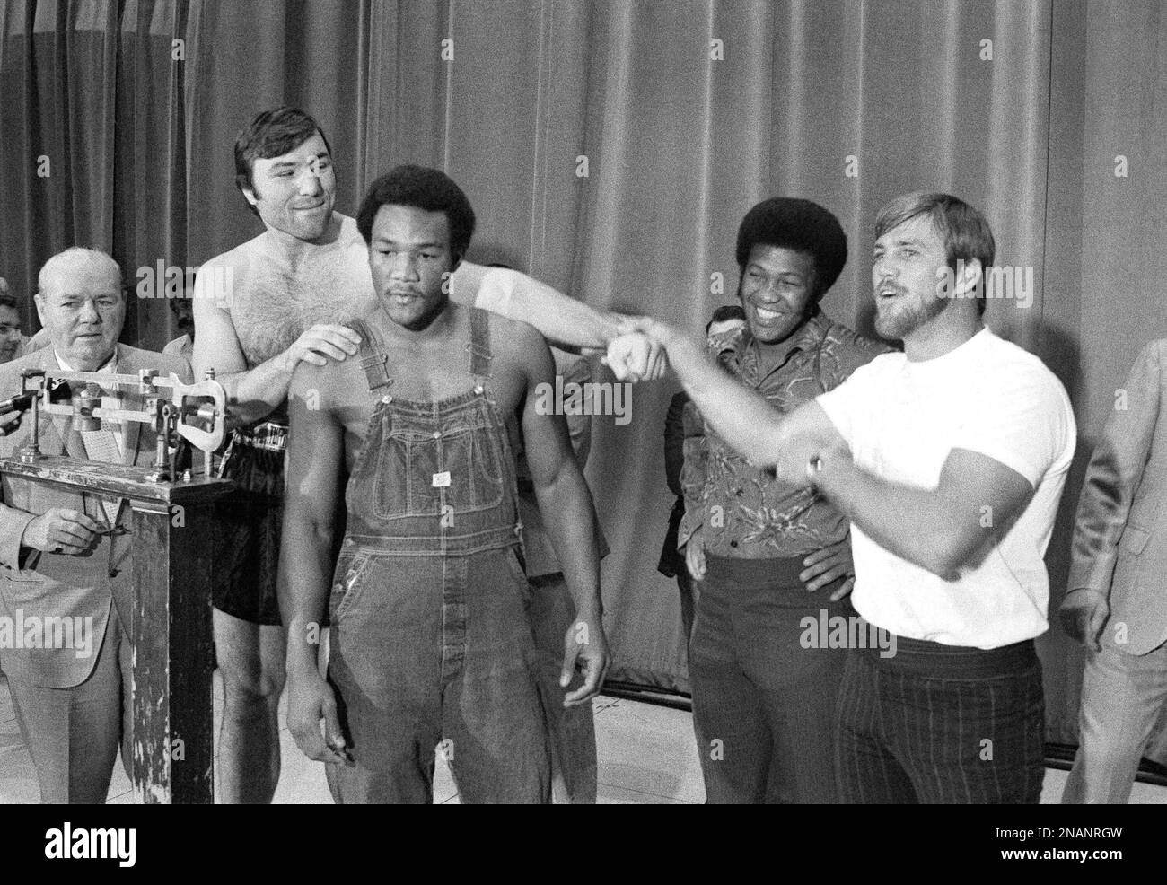 Heavyweight boxers indulge in some friendly play on August 4, 1970 ...