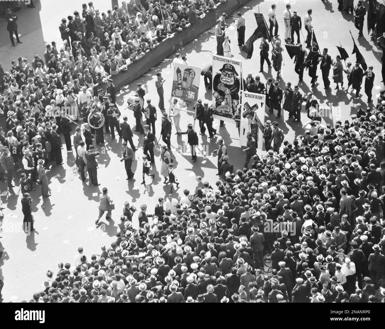 Marchers in New York’s celebration of May Day, May 1, 1936 ...