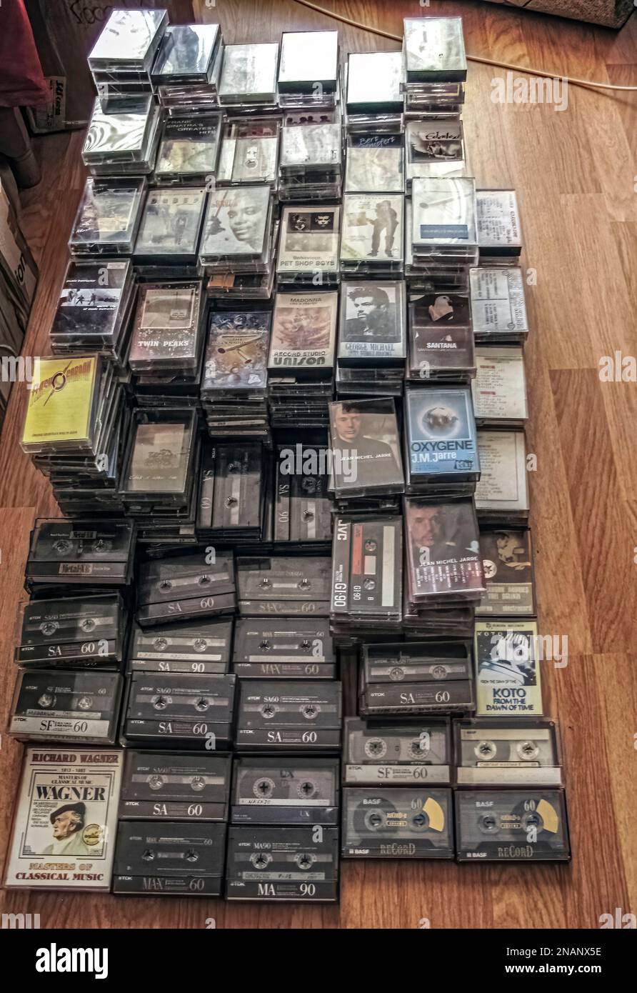 Collection cassette tapes player hi-res stock photography and images ...