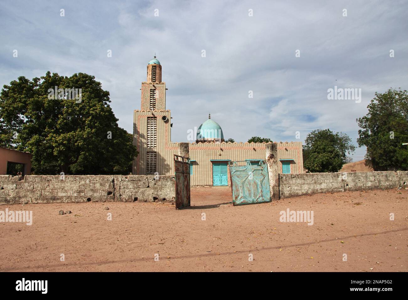 Mosque in Toubacouta village in Senegal, West Africa Stock Photo - Alamy
