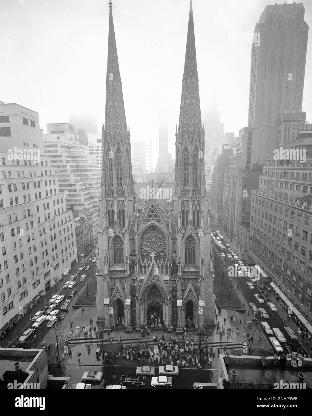 Dismal rain-drenched Easter scene in front of St. Patrick’s Cathedral ...