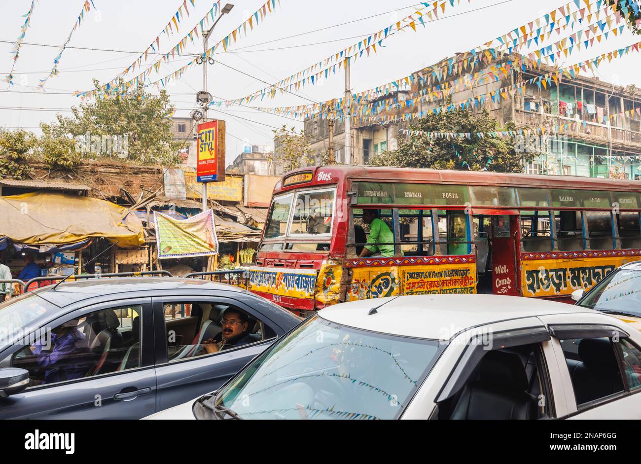 Bus old transport kolkata hi-res stock photography and images - Alamy
