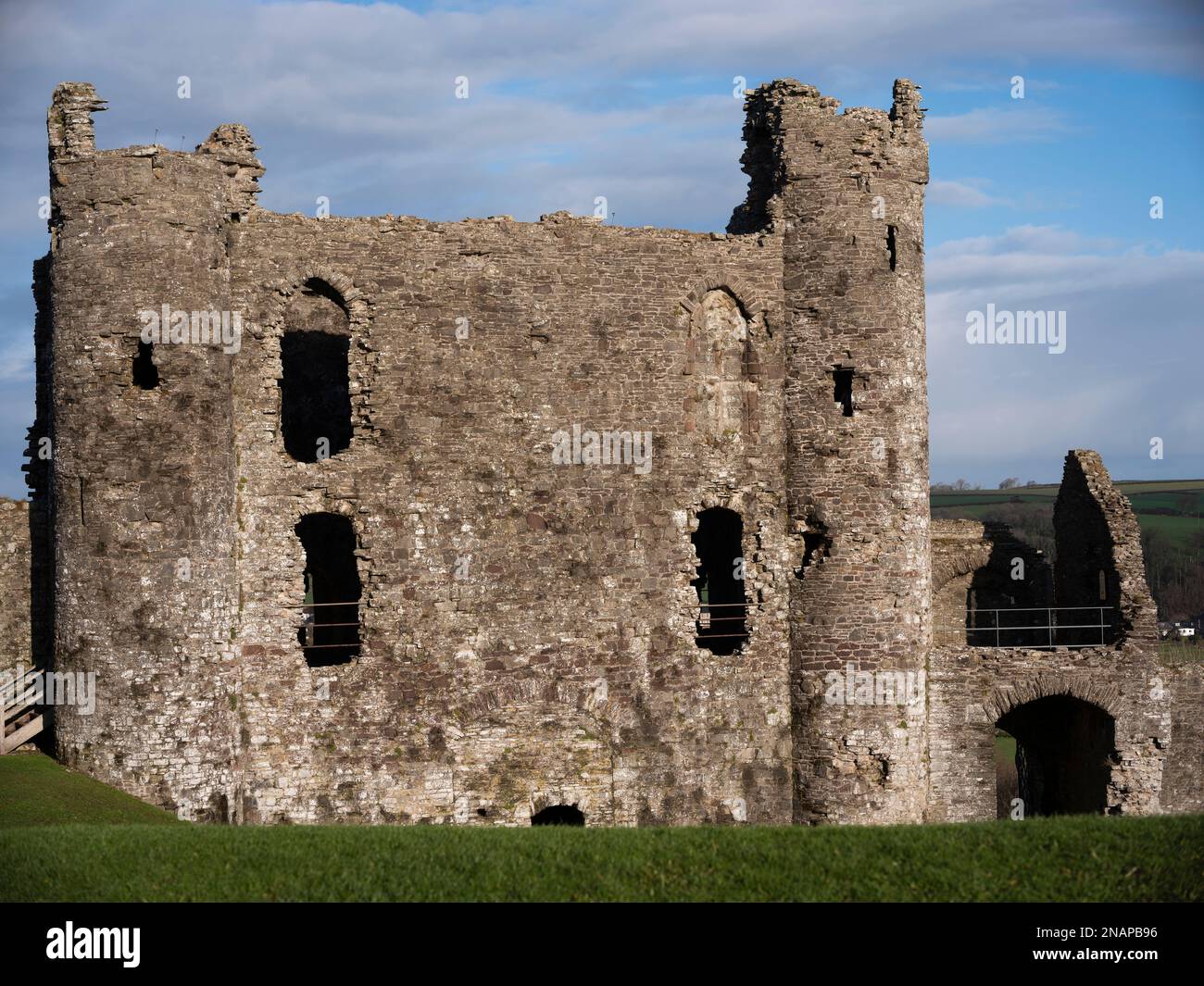 Llansteffan castle interior hi-res stock photography and images - Alamy