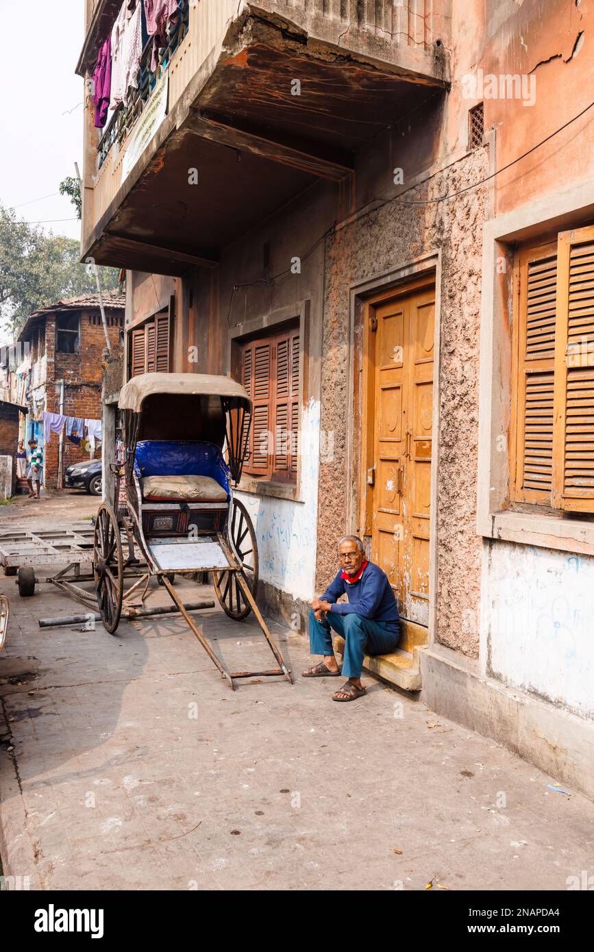 A vintage wooden rickshaw in Fariapukur, Shyam Bazar, a suburb of ...