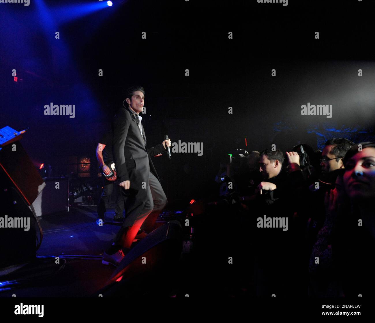Singer Perry Farrell of the rock band Jane's Addiction performs at the ...