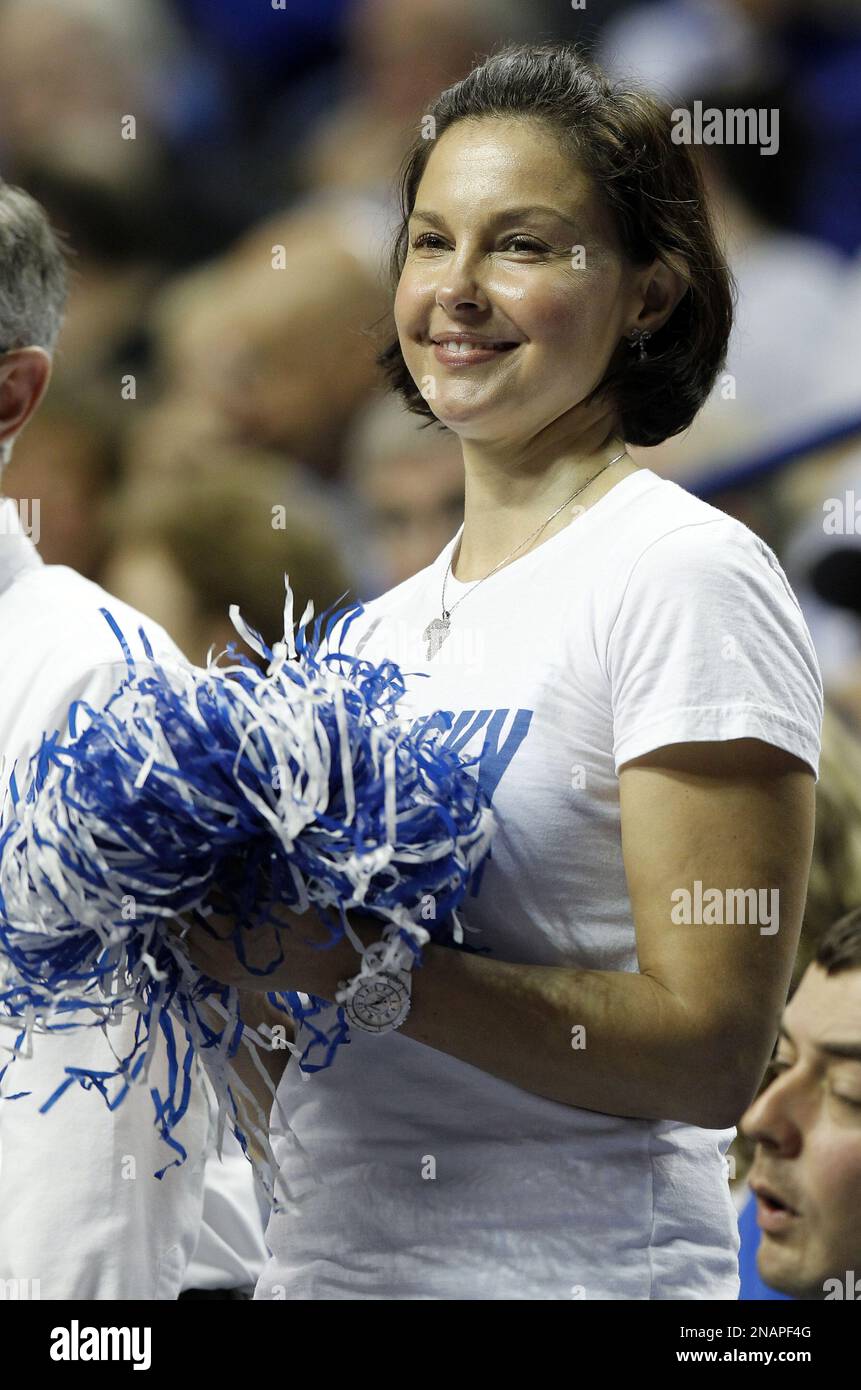 Actress and Kentucky native Ashley Judd cheers on her alma mater during ...