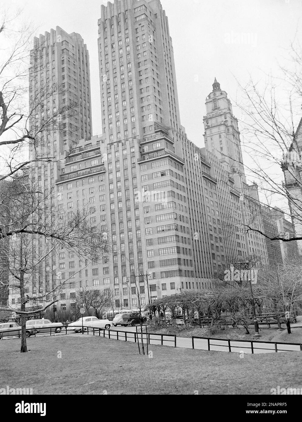 The Majestic apartment building at 115 Central Park West in New York ...