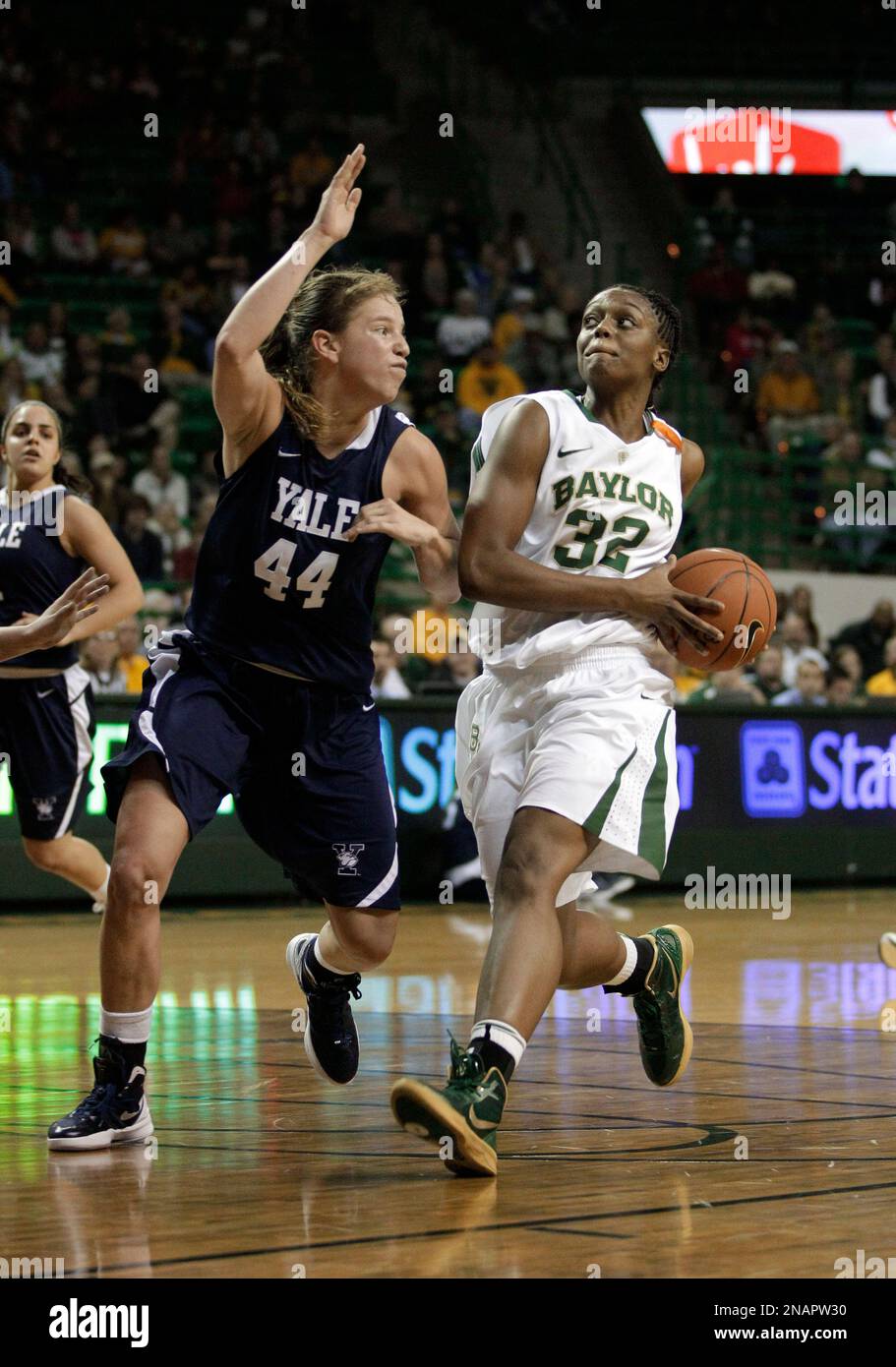 Baylor forward Brooklyn Pope (32) drives against Yale forward Michelle ...