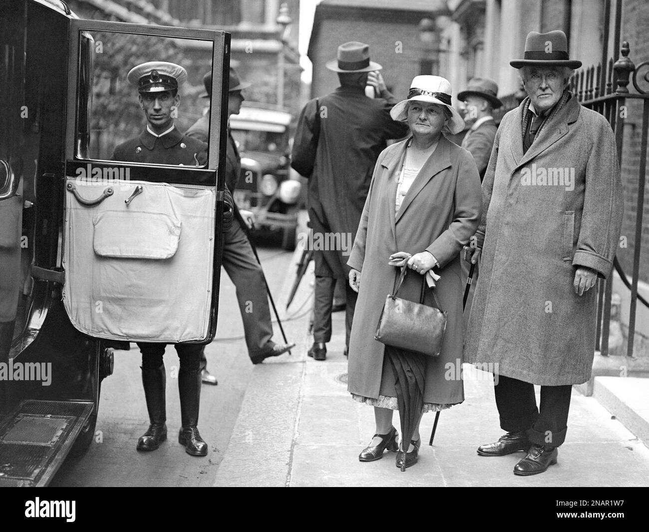 Margaret Bondfield, Minister of Labour and Lord Charles Alfred Cripps ...