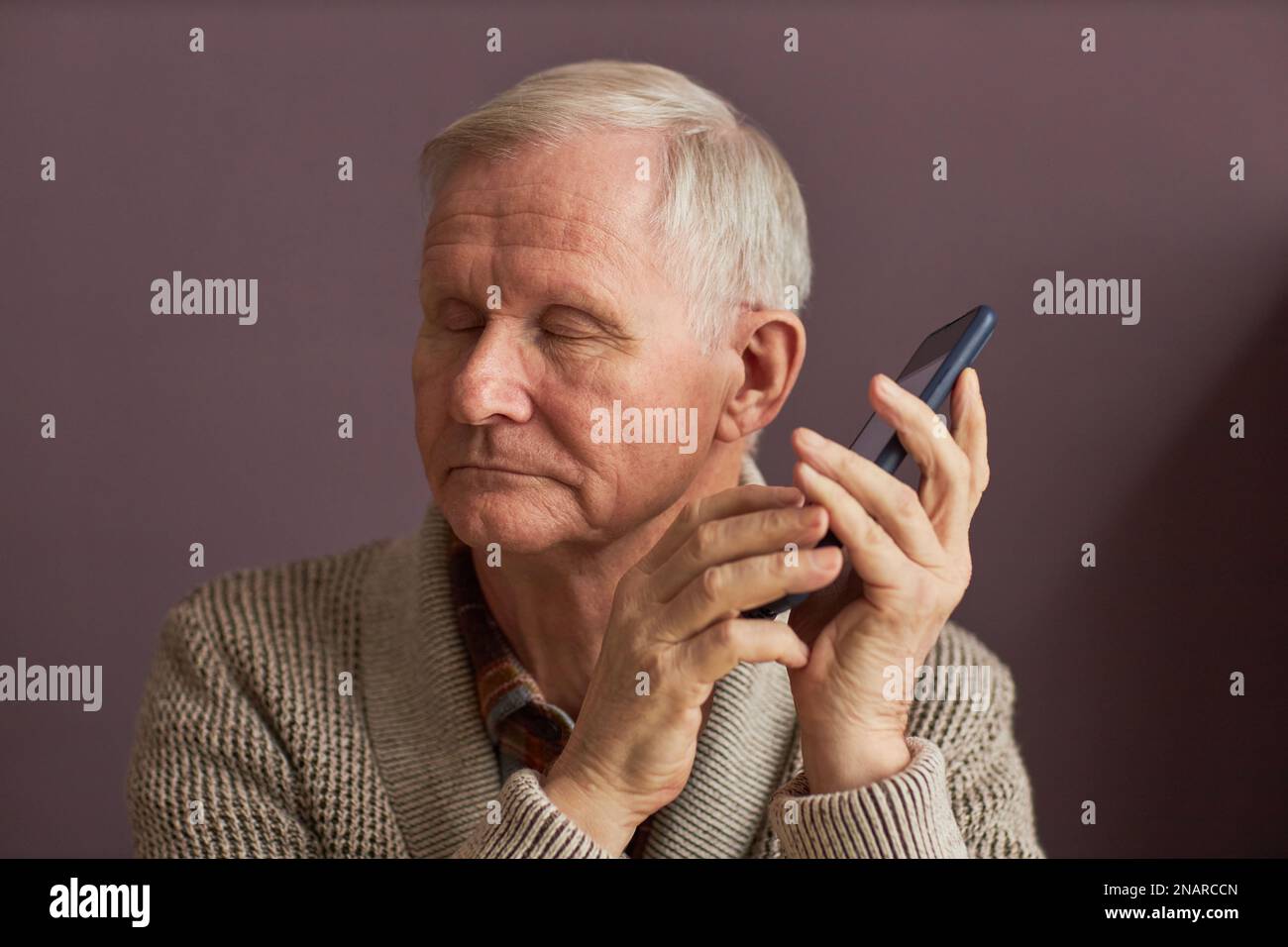 Blind assistant hi-res stock photography and images - Alamy