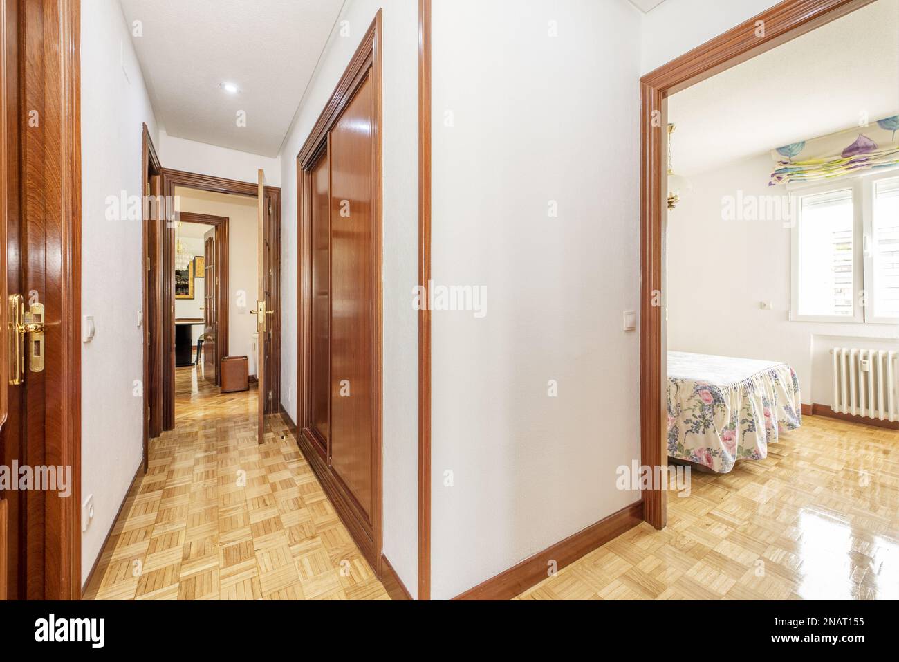 Distributor corridors of a house with French oak wooden floors in slats ...