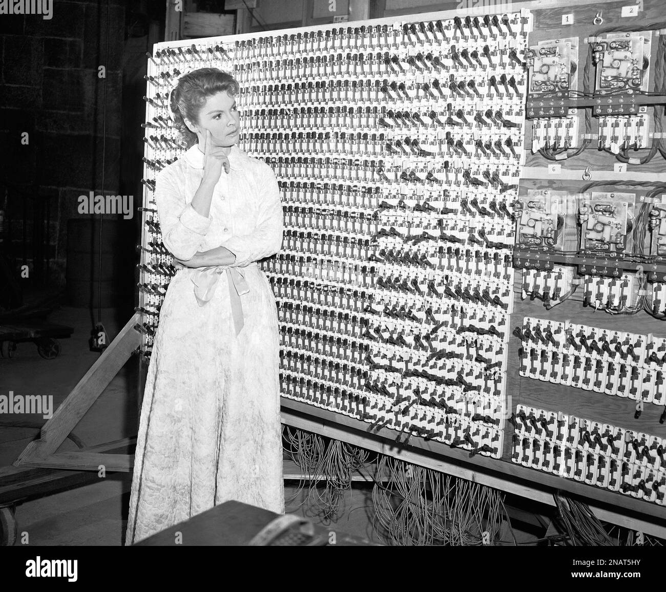 For a new picture, “The Fly,” the laboratory scenes called for studio ...