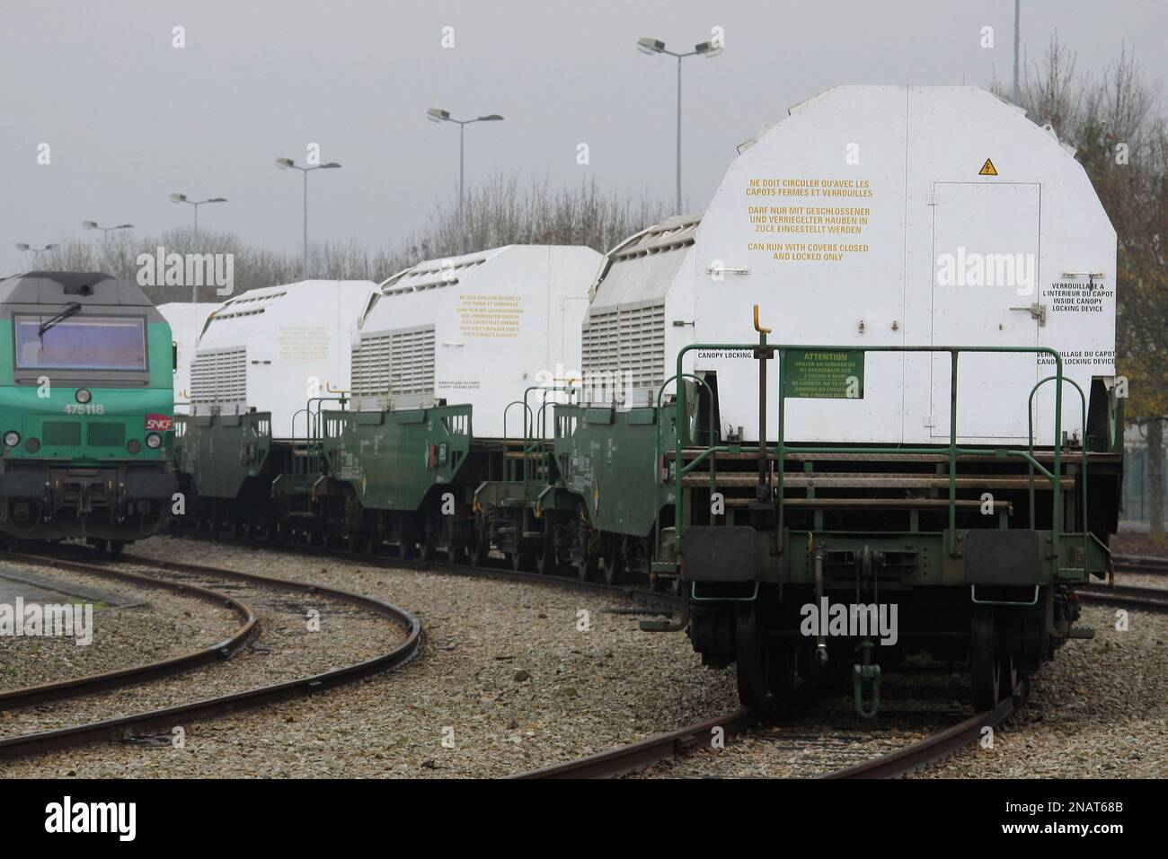 A train loaded with eleven containers of nuclear waste, called CASTORs ...