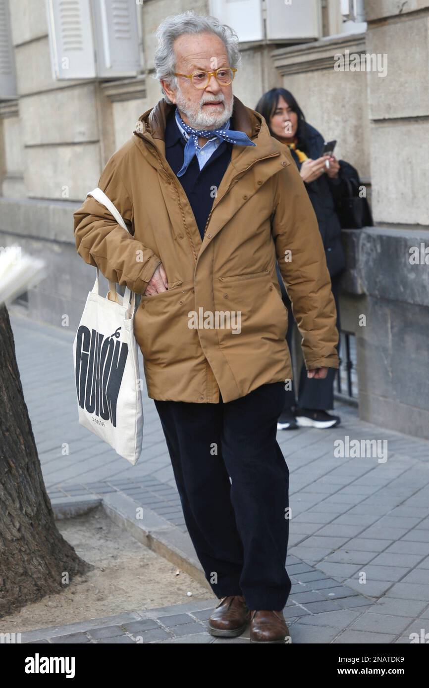 Fernando Colomo arrives at the funeral chapel of Carlos Saura installed ...