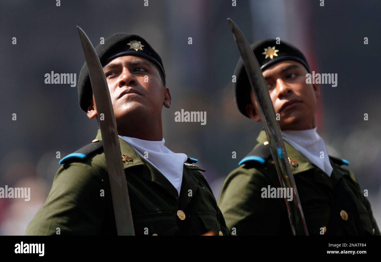 Soldiers parade as part of Mexican Revolution 101th anniversary ...