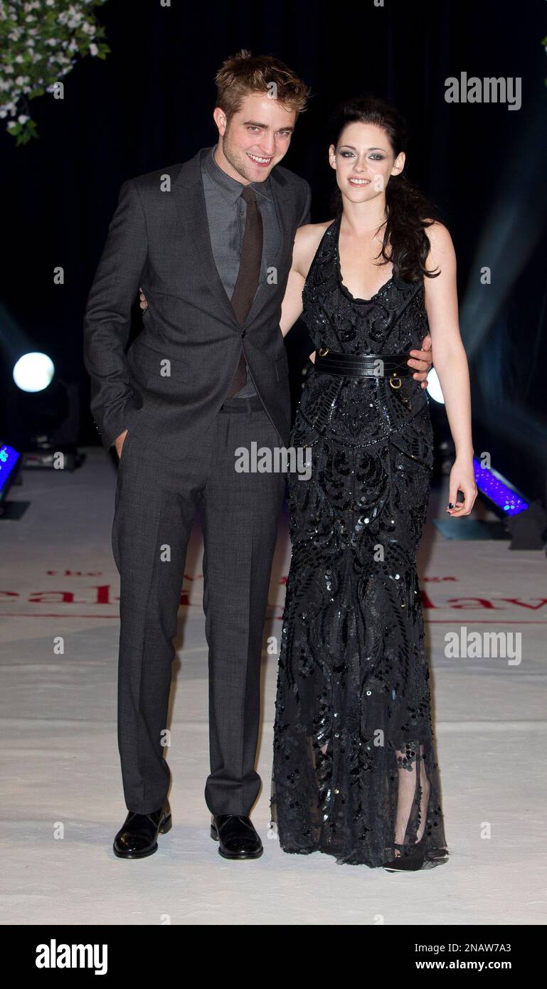 British actor Robert Pattinson, left, and actress Kristen Stewart ...