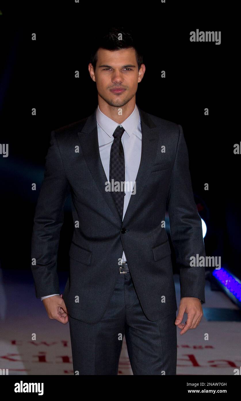 US actor Taylor Lautner arrives at the UK film premiere of 'Twilight ...