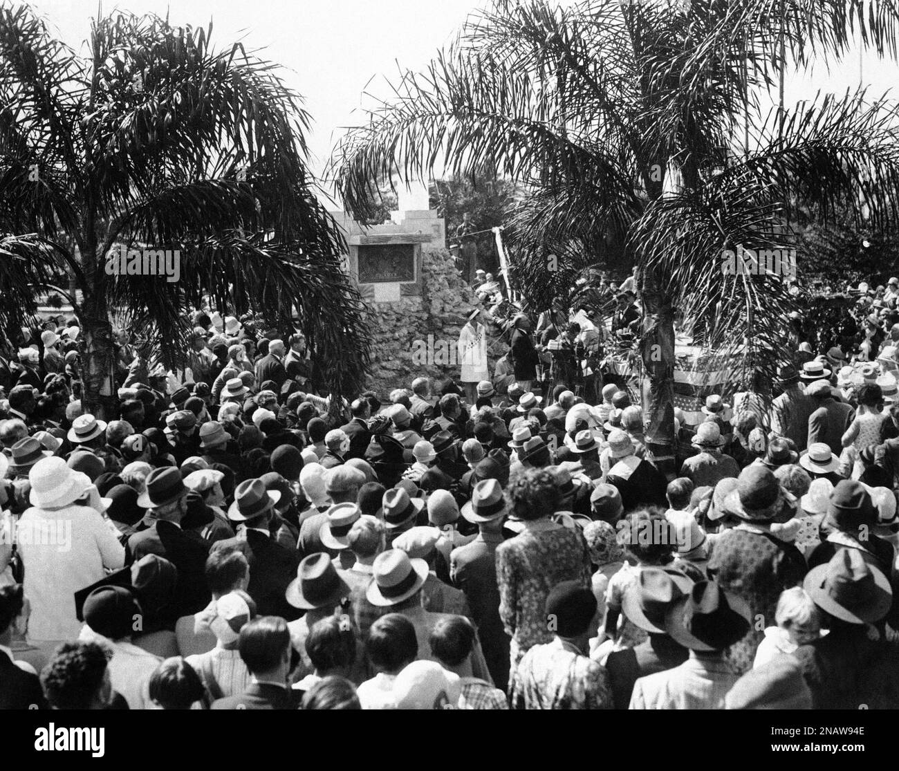 The plaque, which was unveiled in City Park, Fort Myers, Florida on ...