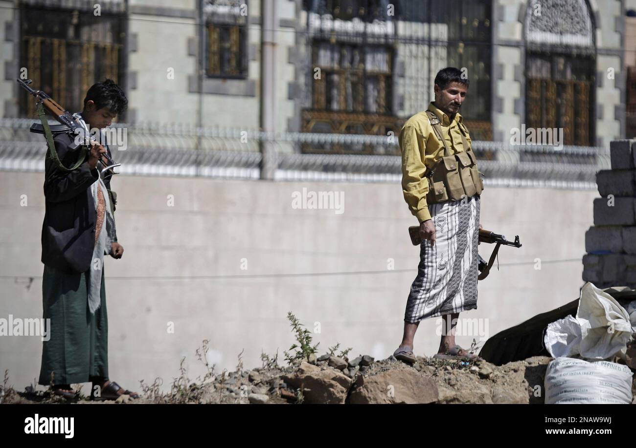 Armed Yemeni tribesmen loyal to Sheik Sadeq al-Ahmar, the head of the ...