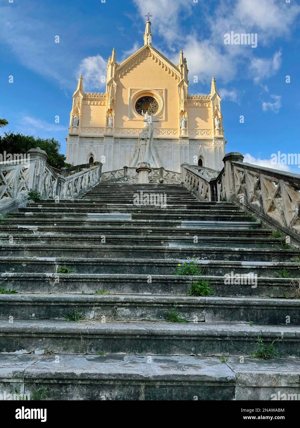 Monumental stone steps leading hi-res stock photography and images - Alamy