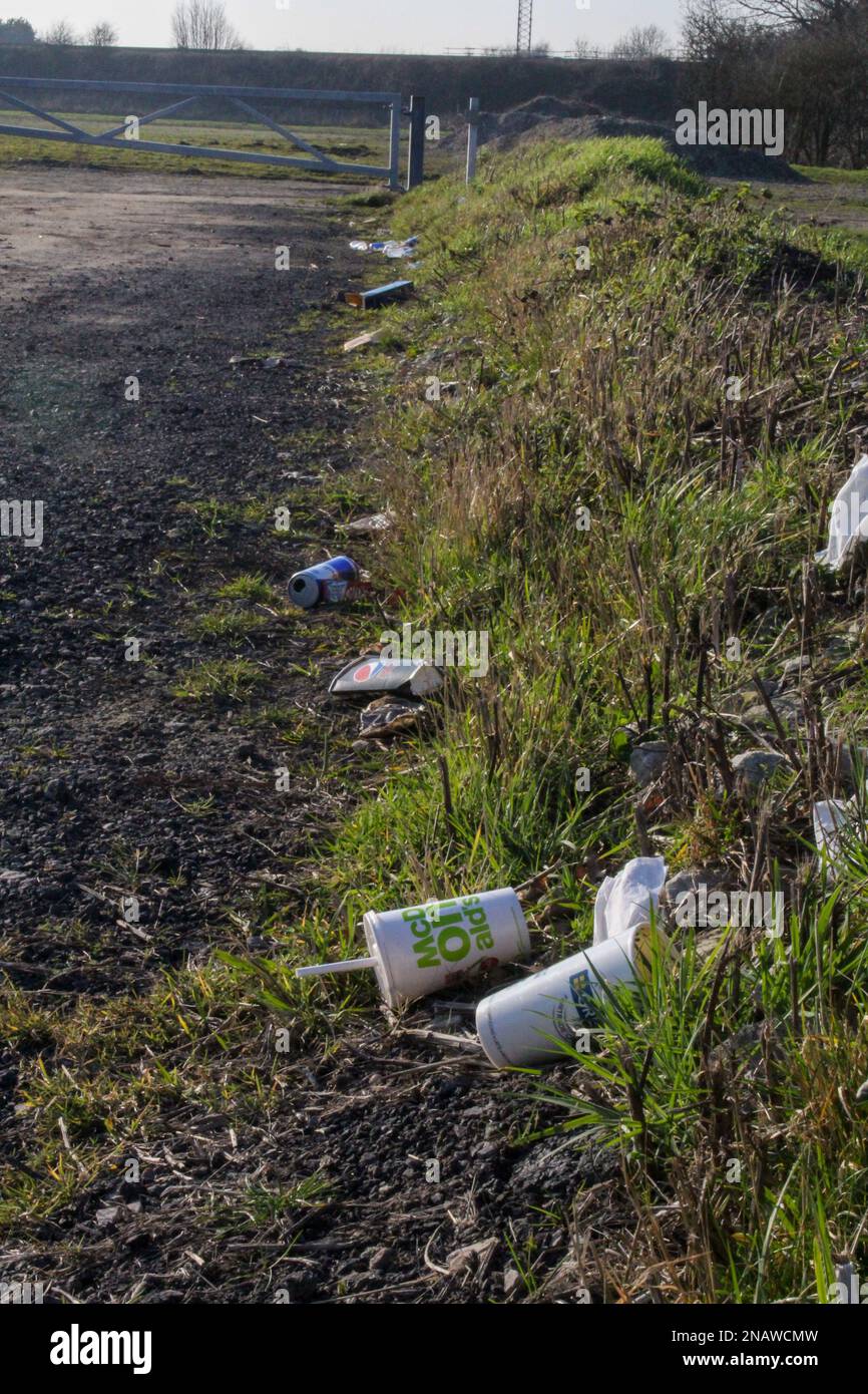 Litter waste grass hi-res stock photography and images - Alamy