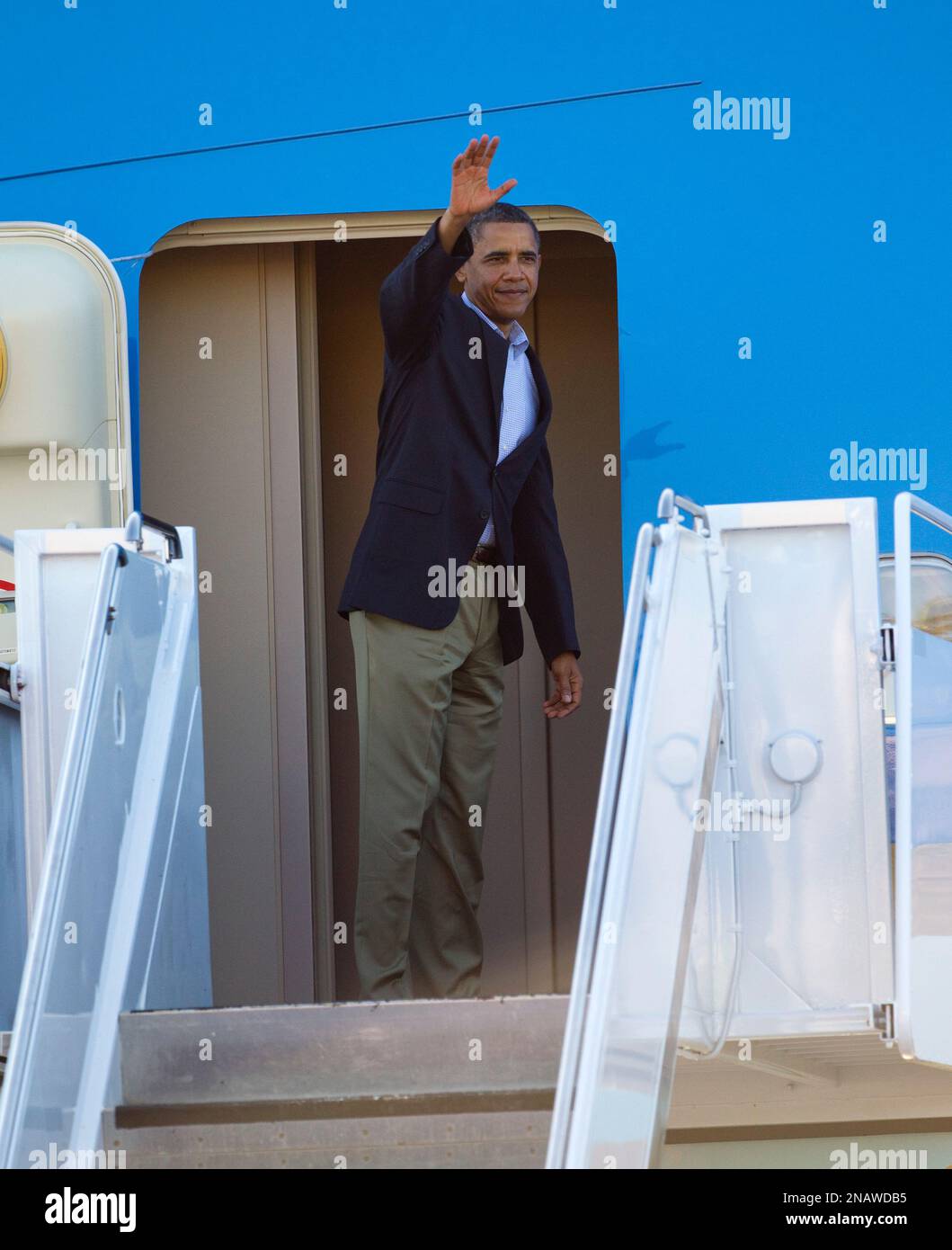 US President Barack Obama departs Joint Base Pearl Harbor-Hickam Field ...