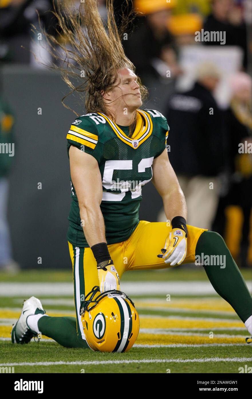Green Bay Packers outside linebacker Clay Matthews flips his hair ...