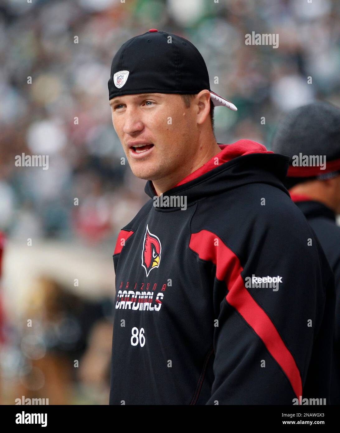 Arizona Cardinals tight end Todd Heap stands on the bench during an NFL ...